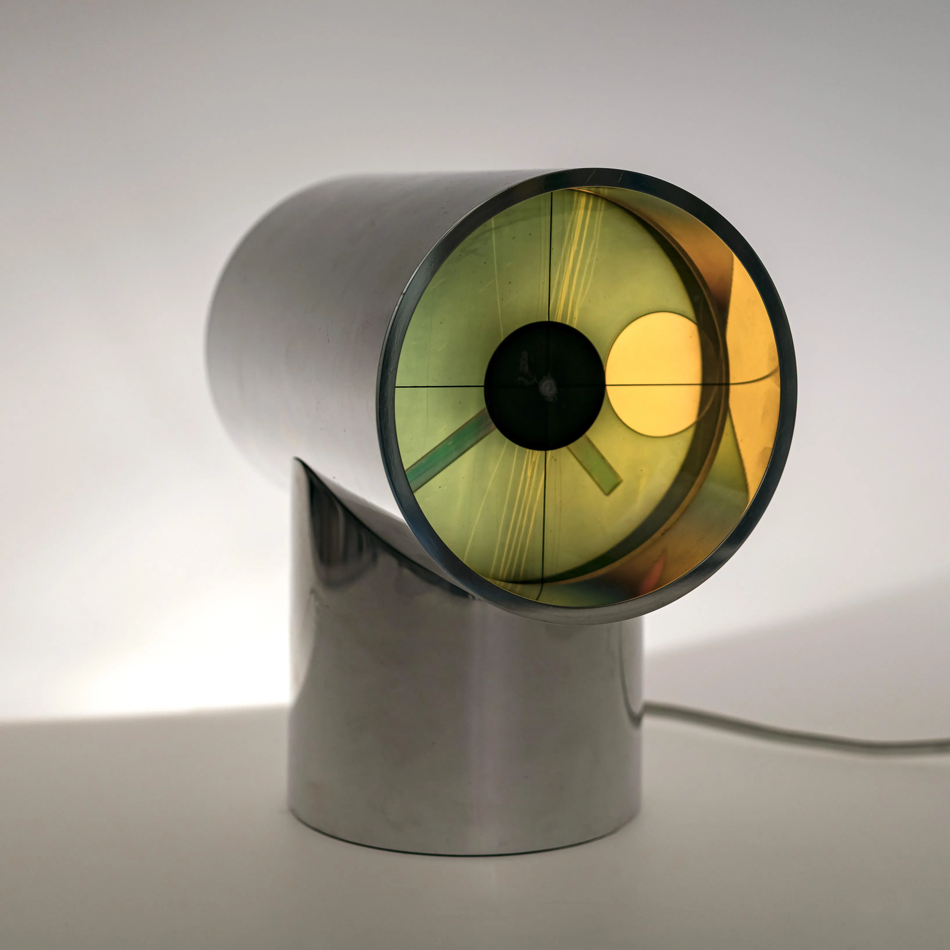 An "Aurora Space Age" Table Clock | Widewalls