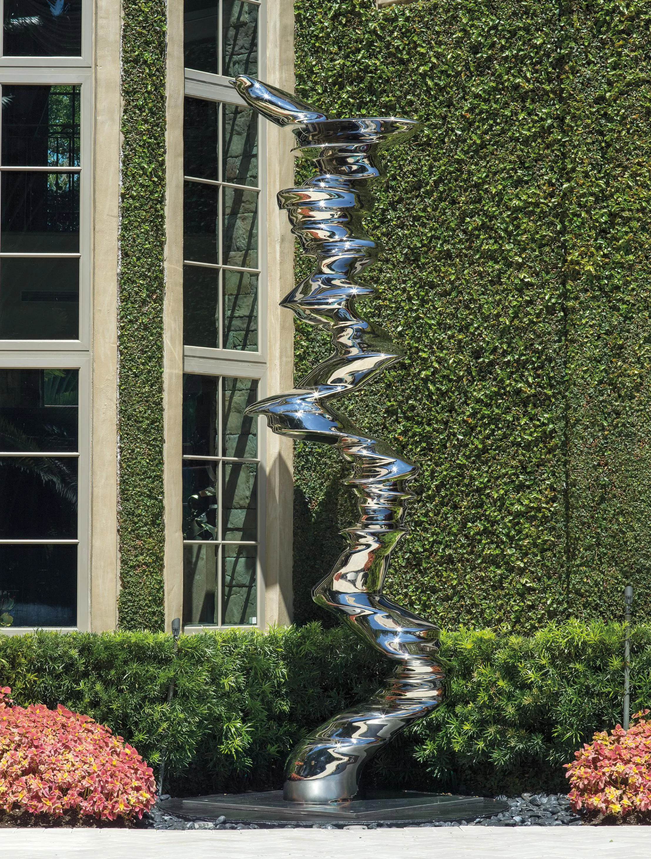 Elliptical Column | Widewalls