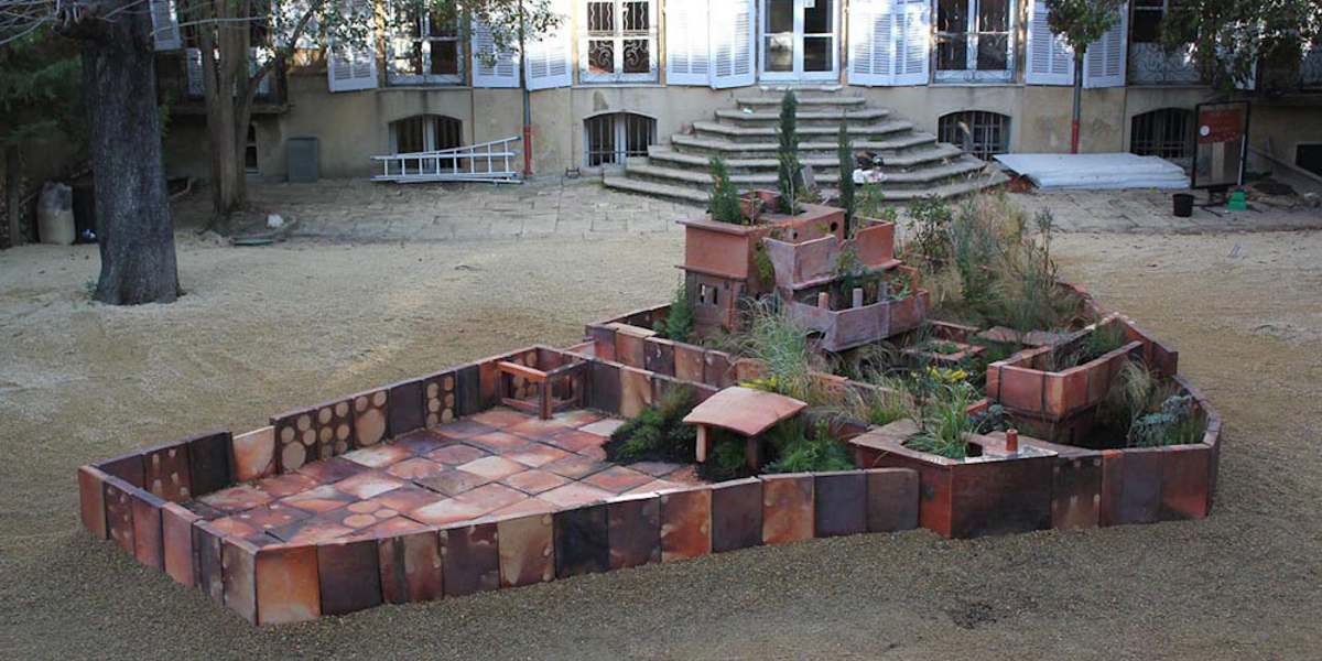 Huang Yong Ping - 3 Articles | Widewalls