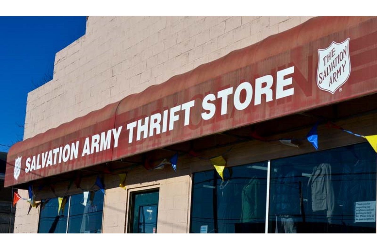 New York Woman Sold Ceramic Plates Made by Picasso for over $40.000 ...