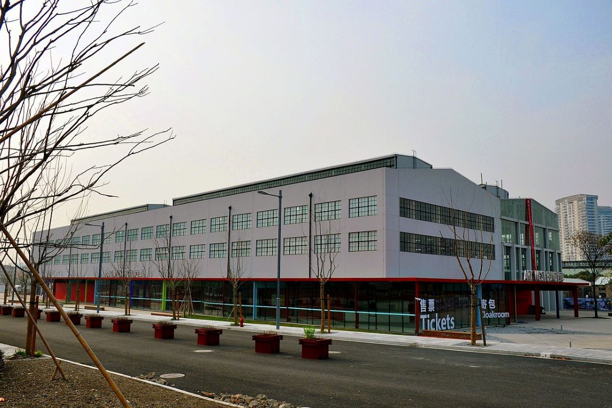 what-are-the-art-market-consequences-of-the-abrupt-closure-of-two